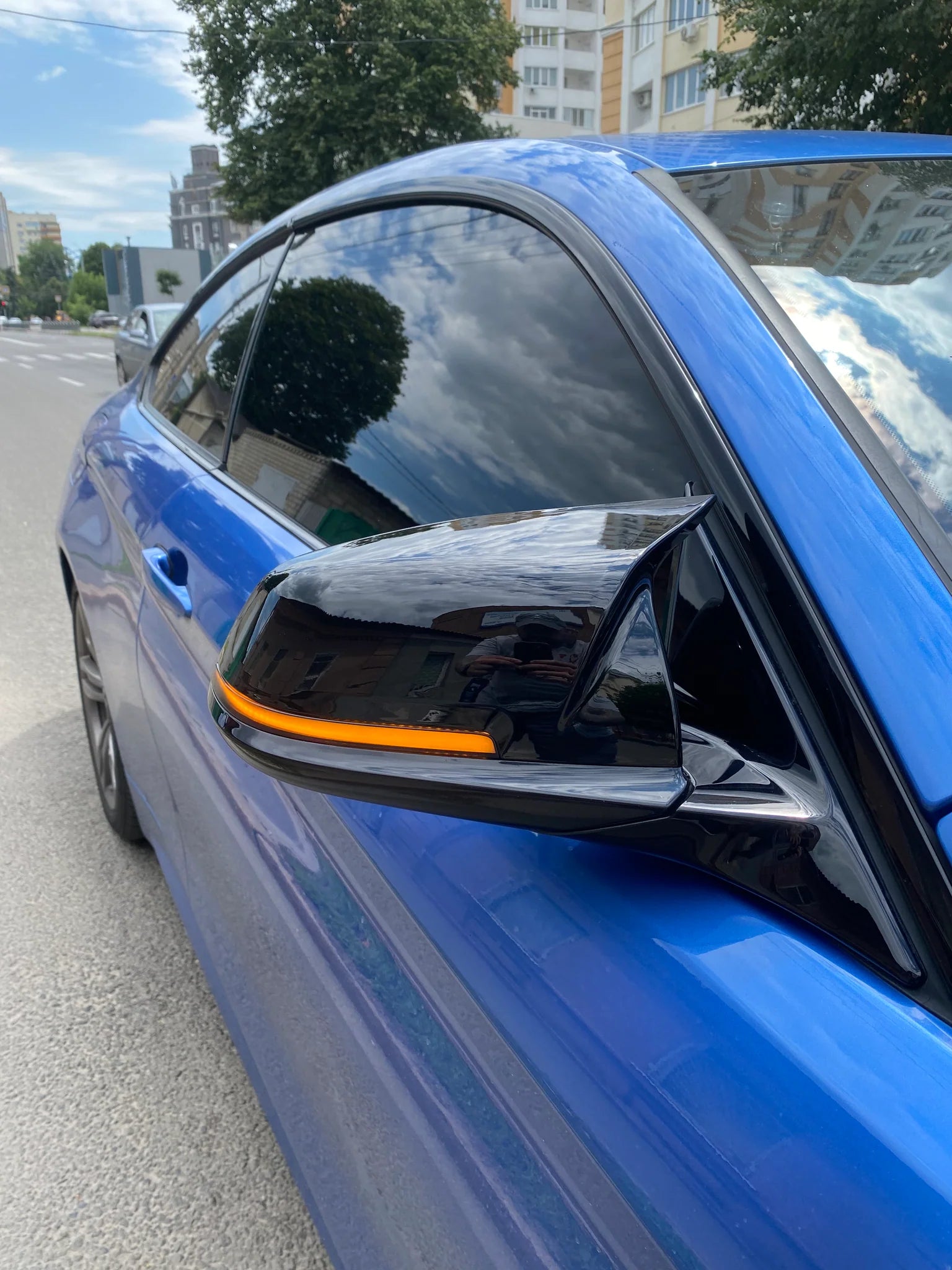 F-SERIES DYNAMIC SEQUENTIAL TURN SIGNALS – Karbon Auto