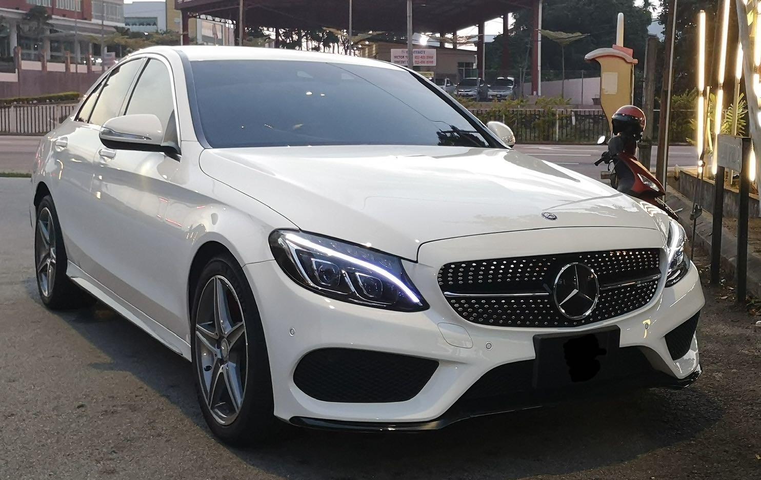 MERC W205 C-CLASS AMG STYLE GLOSS BLACK FRONT LIP – Karbon Auto